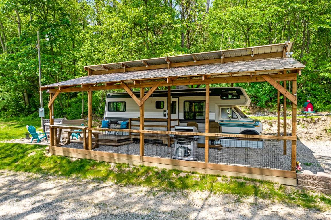 Caravan ∙ 1 Bedroom ∙ 4 Guests - Ohio