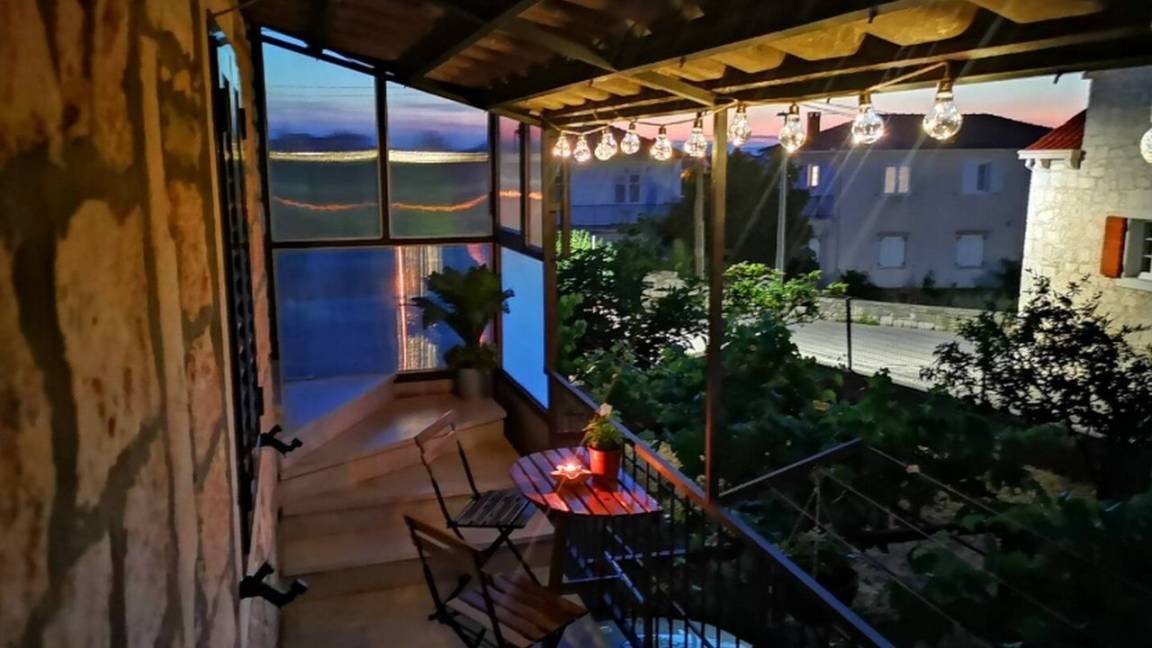 27 M² Hotel ∙ 1 Schlafzimmer ∙ 2 Gäste - Supetar