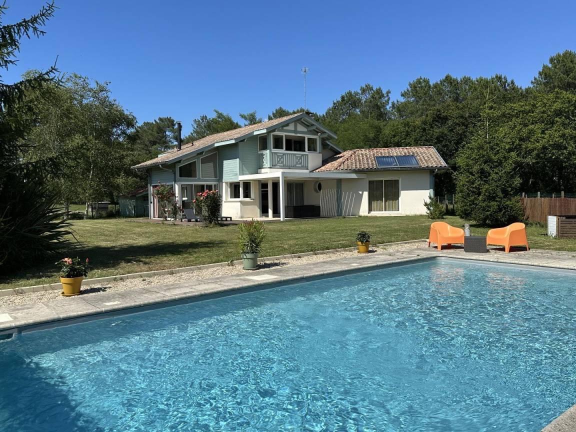 200 M² Gîte ∙ 4 Chambres ∙ 8 Personnes - Landes