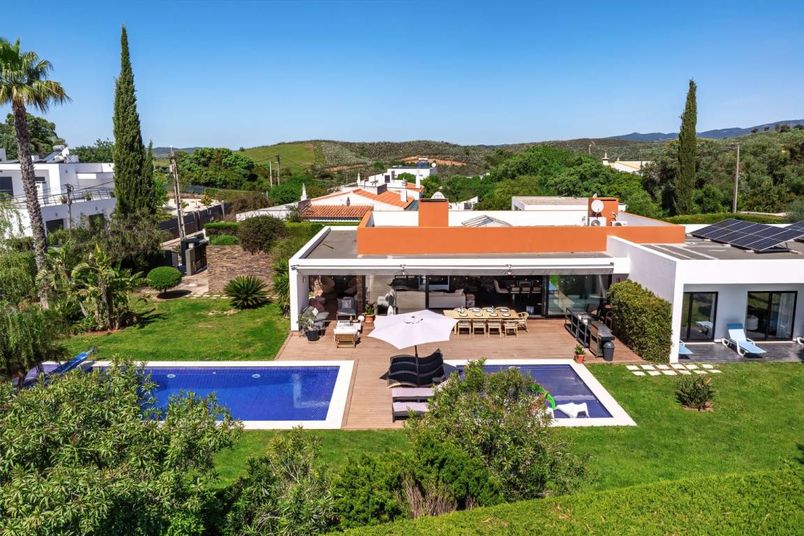 280 M² Villa ∙ 5 Bedrooms ∙ 10 Guests - Portimão