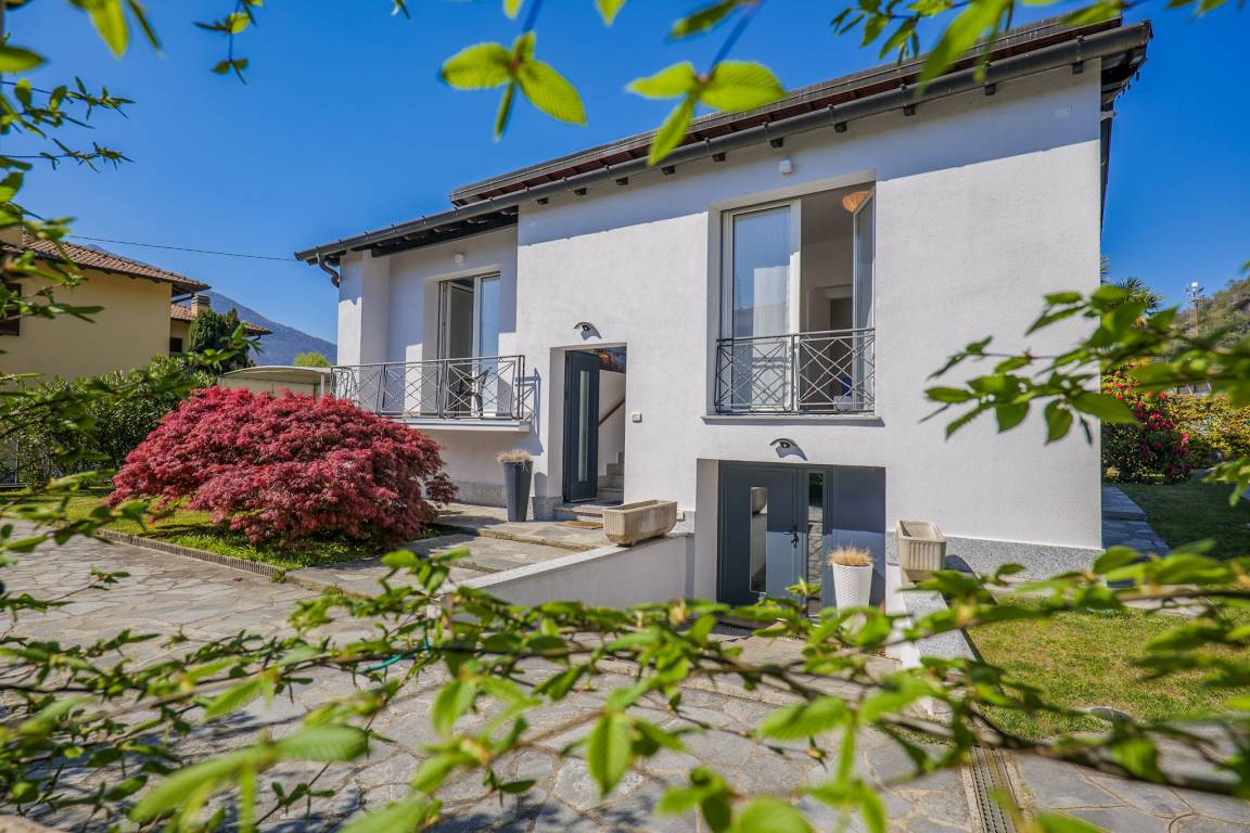 95 M² Maison De Vacances ∙ 2 Chambres ∙ 6 Personnes - Luino