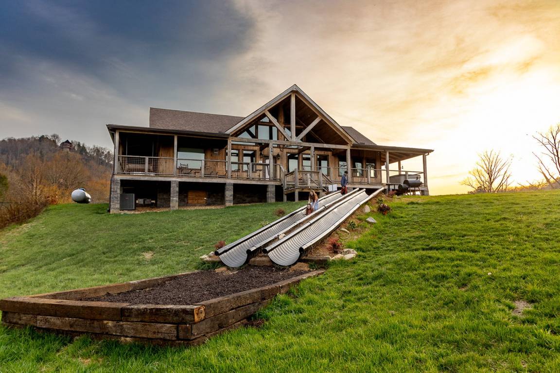 437 M² Cabin ∙ 4 Bedrooms ∙ 12 Guests - Townsend, TN