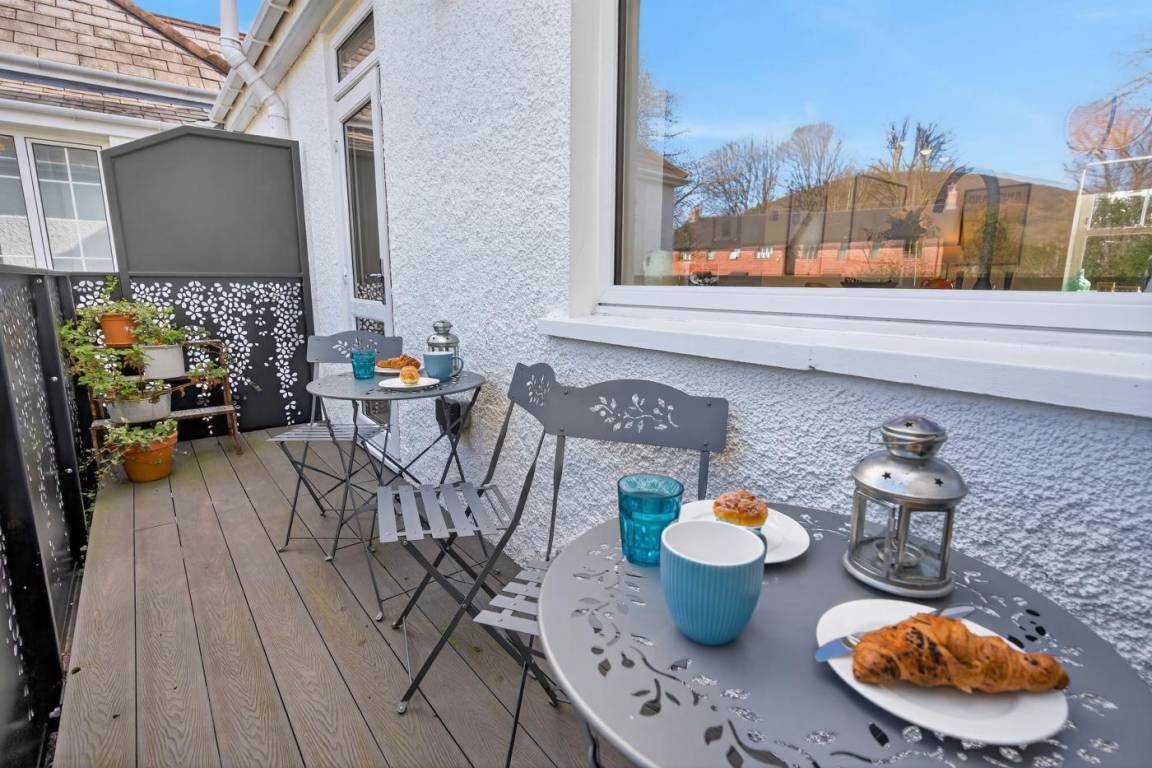 Apartment ∙ 2 Bedrooms ∙ 3 Guests - Abergavenny