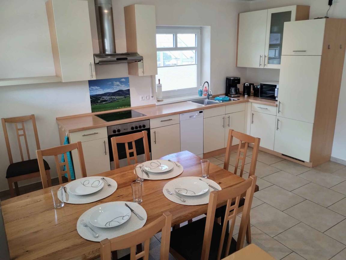 68 M² Ferienwohnung ∙ 2 Schlafzimmer ∙ 4 Gäste - Schmallenberg