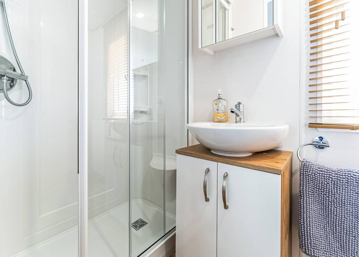 Chalet ∙ 2 Bedrooms ∙ 4 Guests - Shropshire