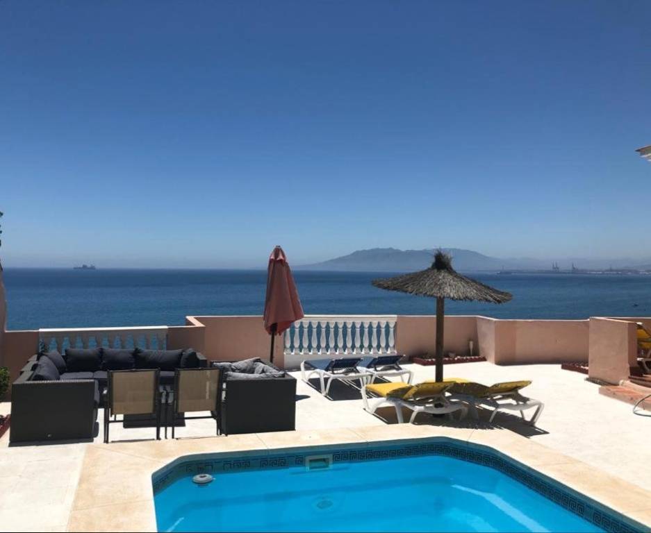 350 M² Chalet ∙ 5 Bedrooms ∙ 12 Guests - Málaga