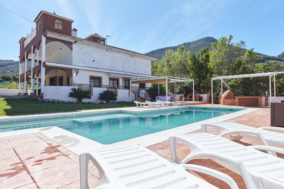180 M² House ∙ 3 Bedrooms ∙ 8 Guests - Torre del Campo