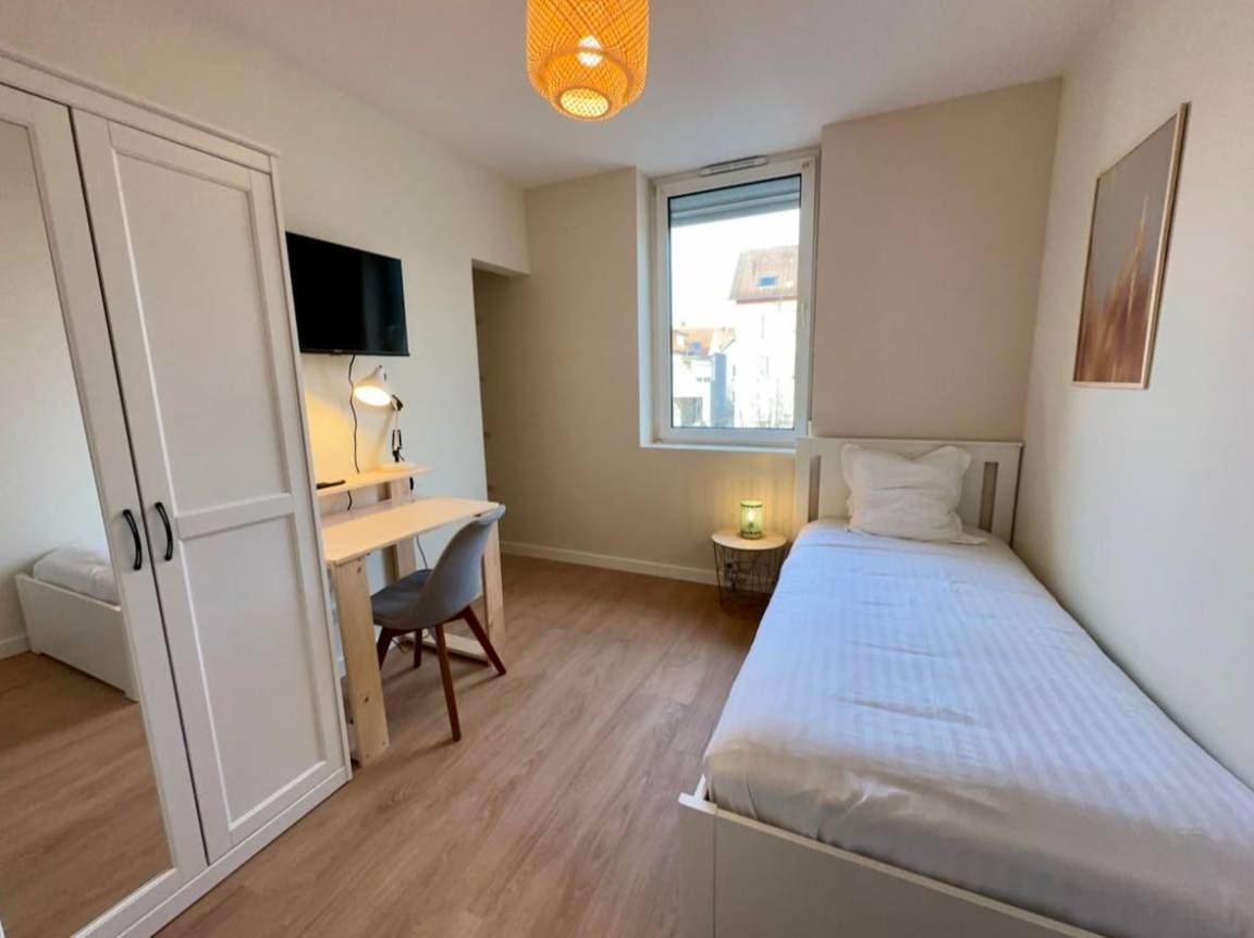 186 M² Chambre Privée ∙ 1 Chambre ∙ 1 Personne - Lingolsheim
