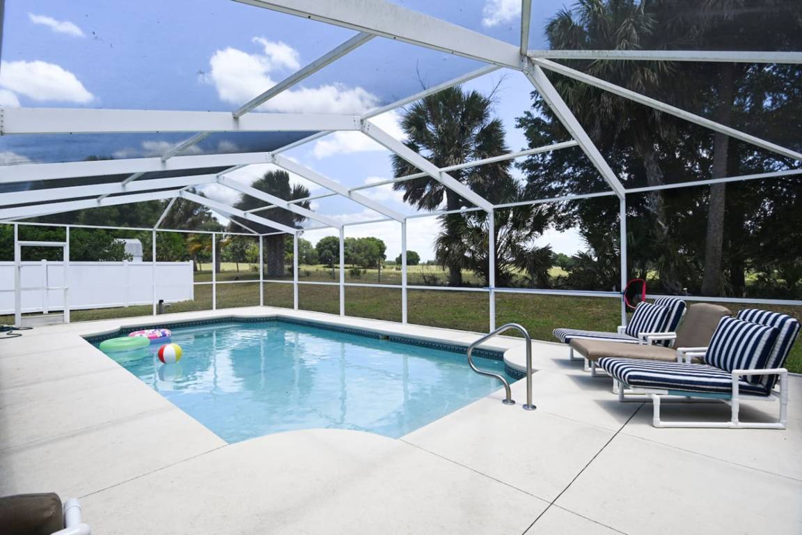 House ∙ 5 Bedrooms ∙ 10 Guests - Inverness, FL