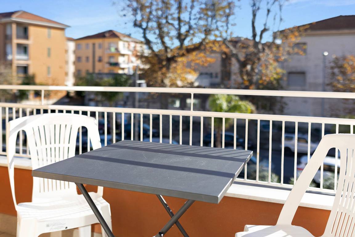 100 M² Apartment ∙ 2 Bedrooms ∙ 8 Guests - Imperia