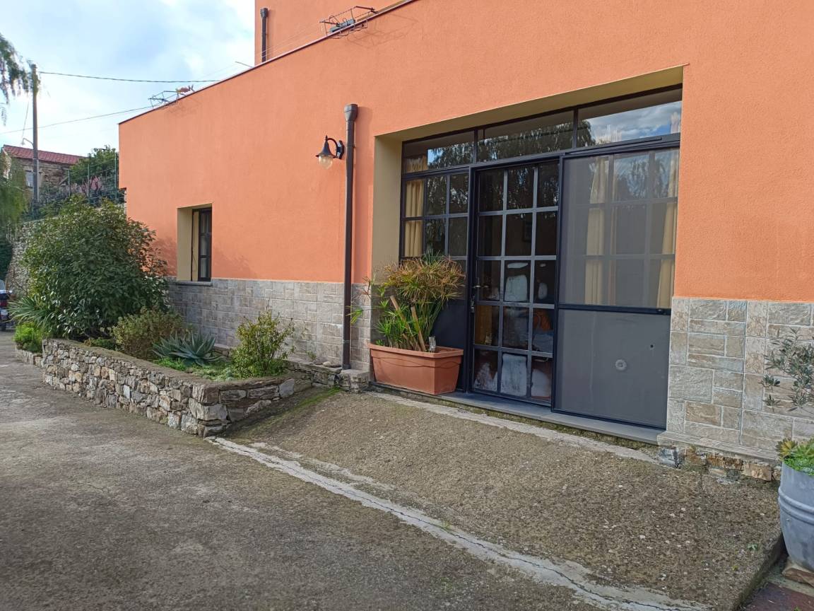 75 M² Appartamento Vacanza ∙ 1 Camera Da Letto ∙ 5 Ospiti - Dolcedo