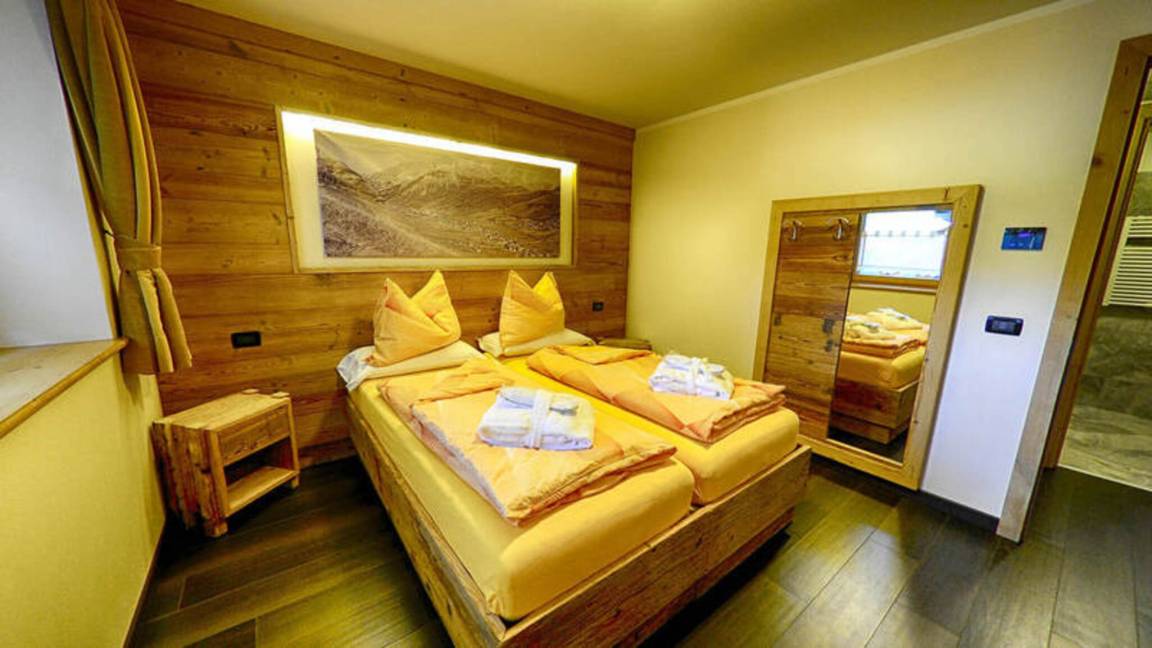 70 M² Appartamento Vacanza ∙ 2 Camere Da Letto ∙ 6 Ospiti - Livigno