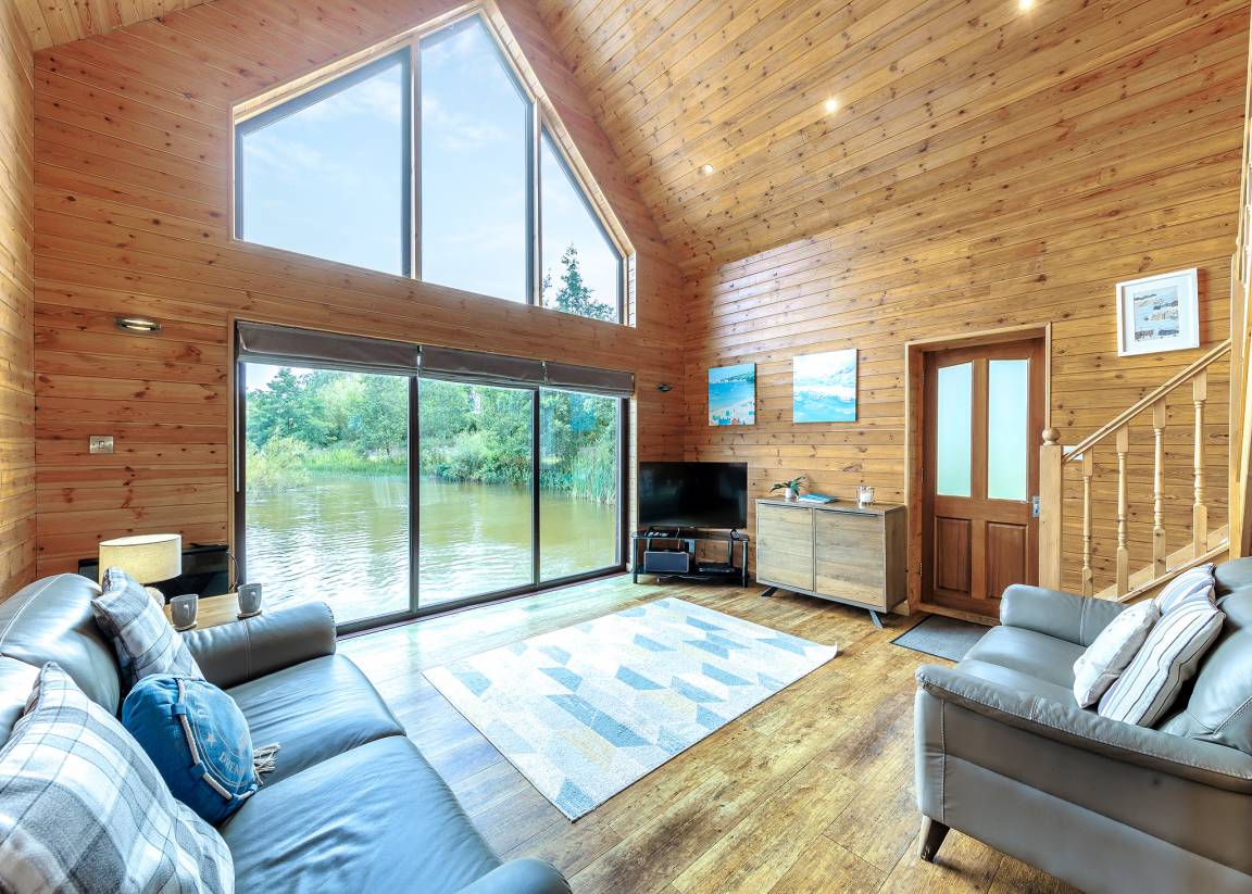 Chalet ∙ 2 Bedrooms ∙ 4 Guests - Bangor