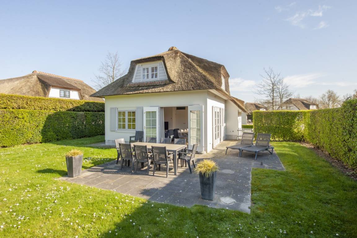 Villa ∙ 4 Bedrooms ∙ 8 Guests - Zeeland