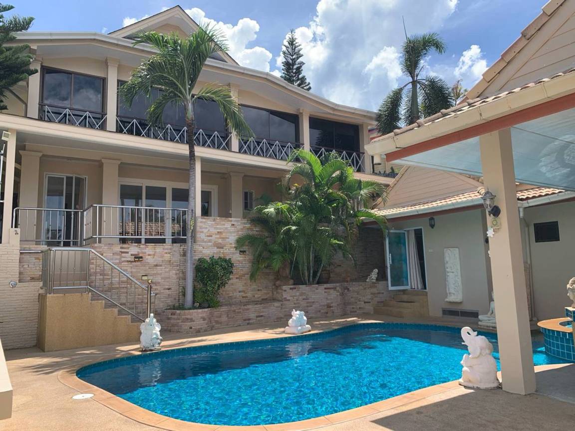 600 M² Villa ∙ 5 Bedrooms ∙ 10 Guests - Ko Samui