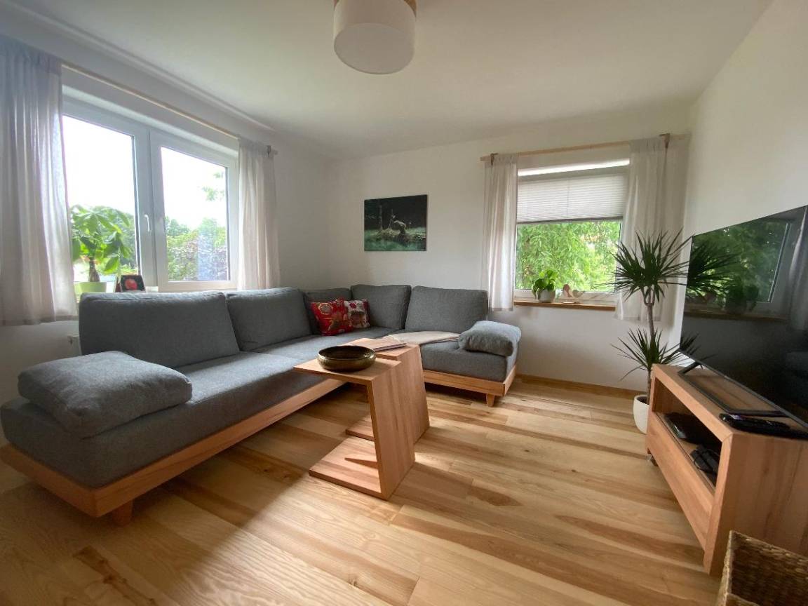 95 M² Ferienwohnung ∙ 2 Schlafzimmer ∙ 6 Gäste - Roding