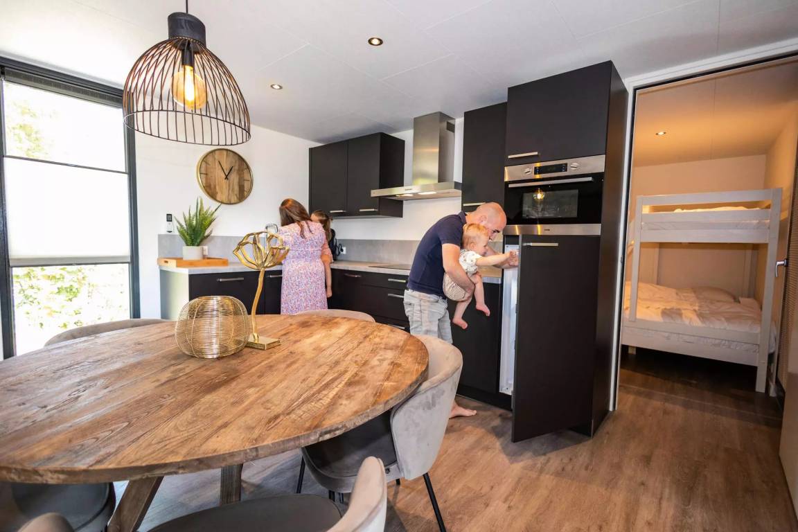 Caravan ∙ 1 Bedroom ∙ 5 Guests - Venlo