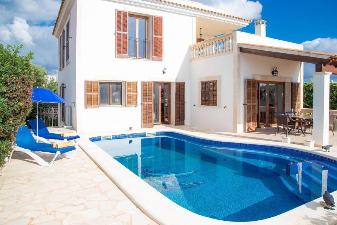 200 M² Ferienhaus ∙ 3 Schlafzimmer ∙ 6 Gäste - Cala Figuera