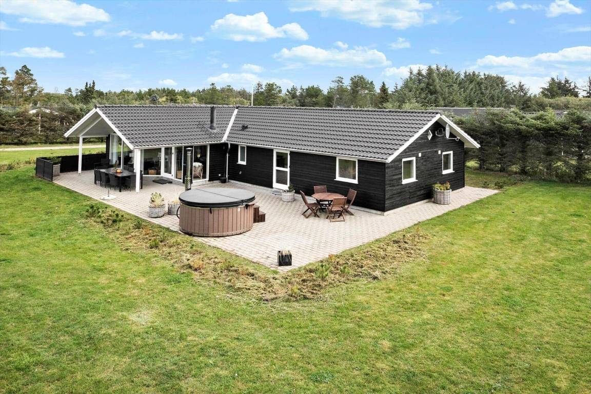 138 M² Ferienhaus ∙ 4 Schlafzimmer ∙ 8 Gäste - Blokhus