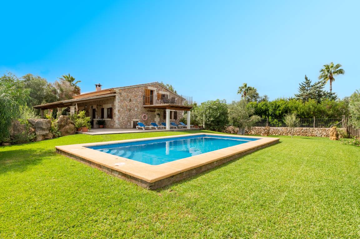 150 M² Casa De Campo ∙ 2 Habitaciones ∙ 4 Huéspedes - Pollensa