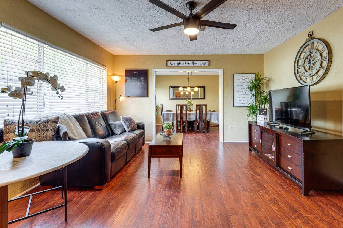 136 M² House ∙ 3 Bedrooms ∙ 10 Guests - St. Petersburg, FL