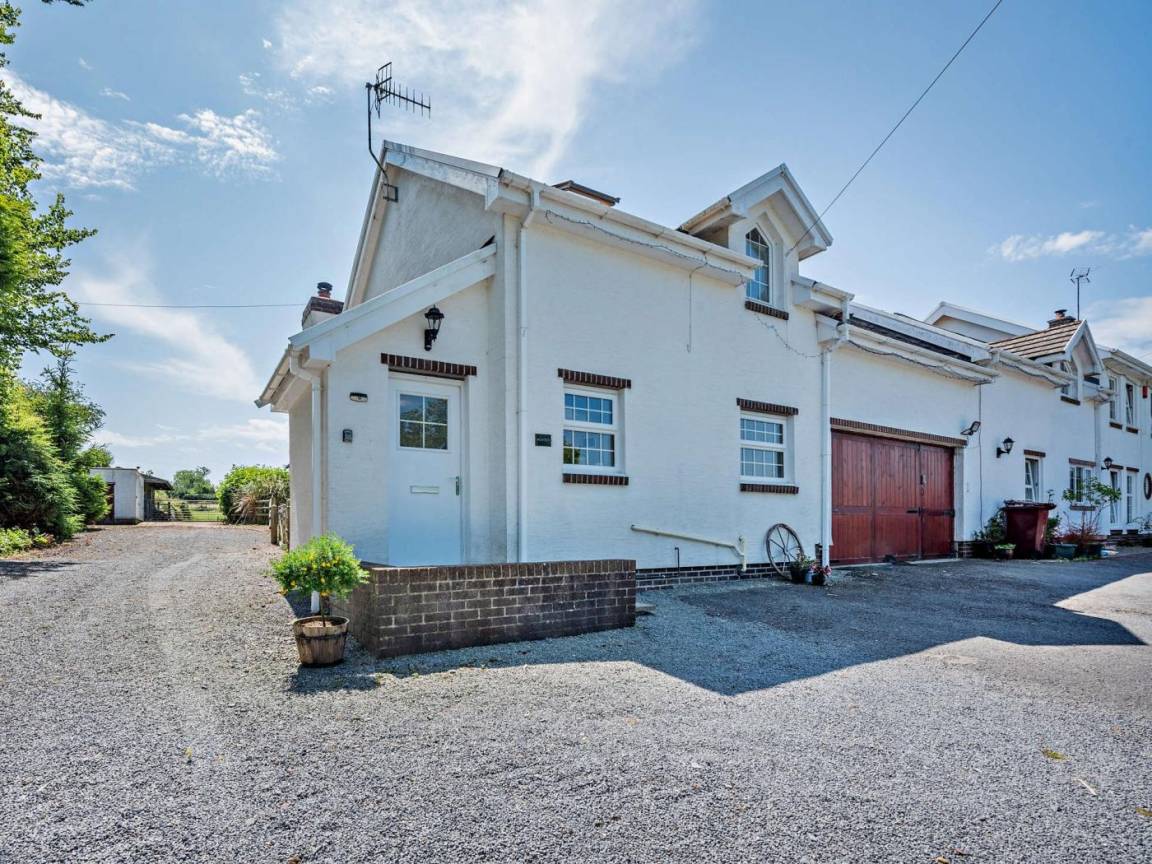 Cottage ∙ 2 Bedrooms ∙ 4 Guests - Haverfordwest