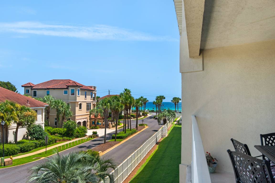 97 M² Condo ∙ 3 Bedrooms ∙ 8 Guests - Miramar Beach, FL