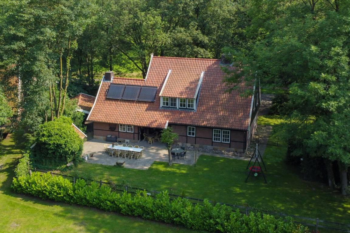 1500 M² Huis ∙ 5 Slaapkamers ∙ 14 Gasten - Overijssel