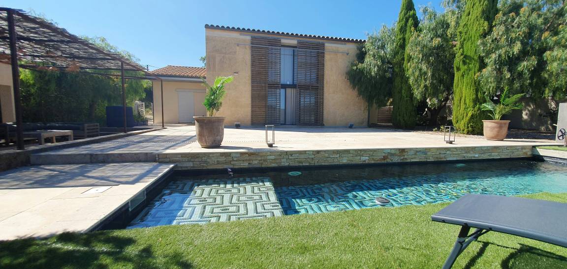167 M² House ∙ 3 Bedrooms ∙ 10 Guests - Montagnac