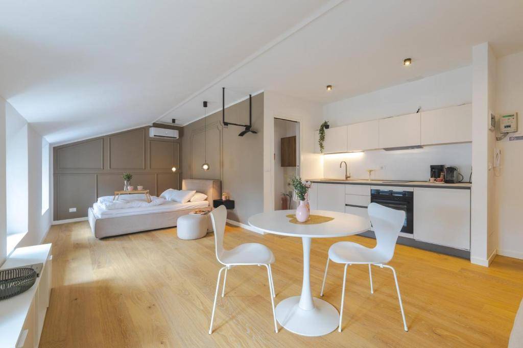 Apartment ∙ 1 Bedroom ∙ 6 Guests - Trieste