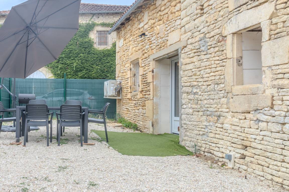 65 M² Maison De Vacances ∙ 2 Chambres ∙ 6 Personnes - Saintes