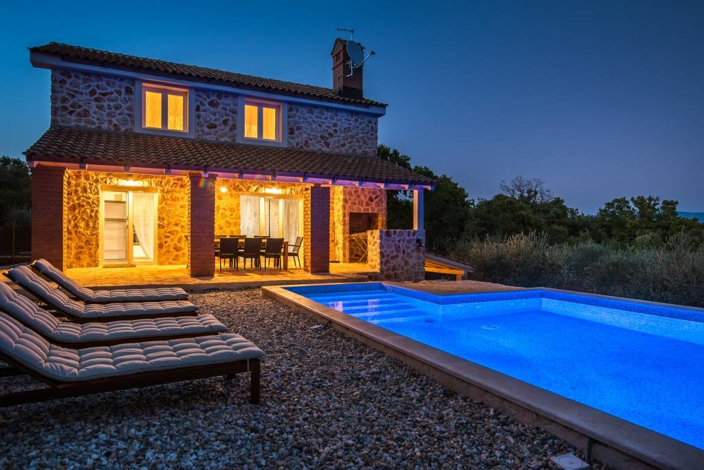 120 M² House ∙ 3 Bedrooms ∙ 8 Guests - Punat
