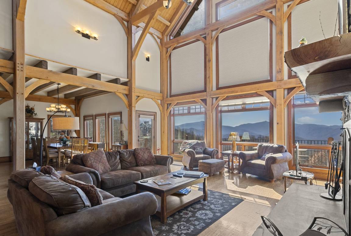 381 M² Lodge ∙ 5 Bedrooms ∙ 12 Guests - Boone, NC