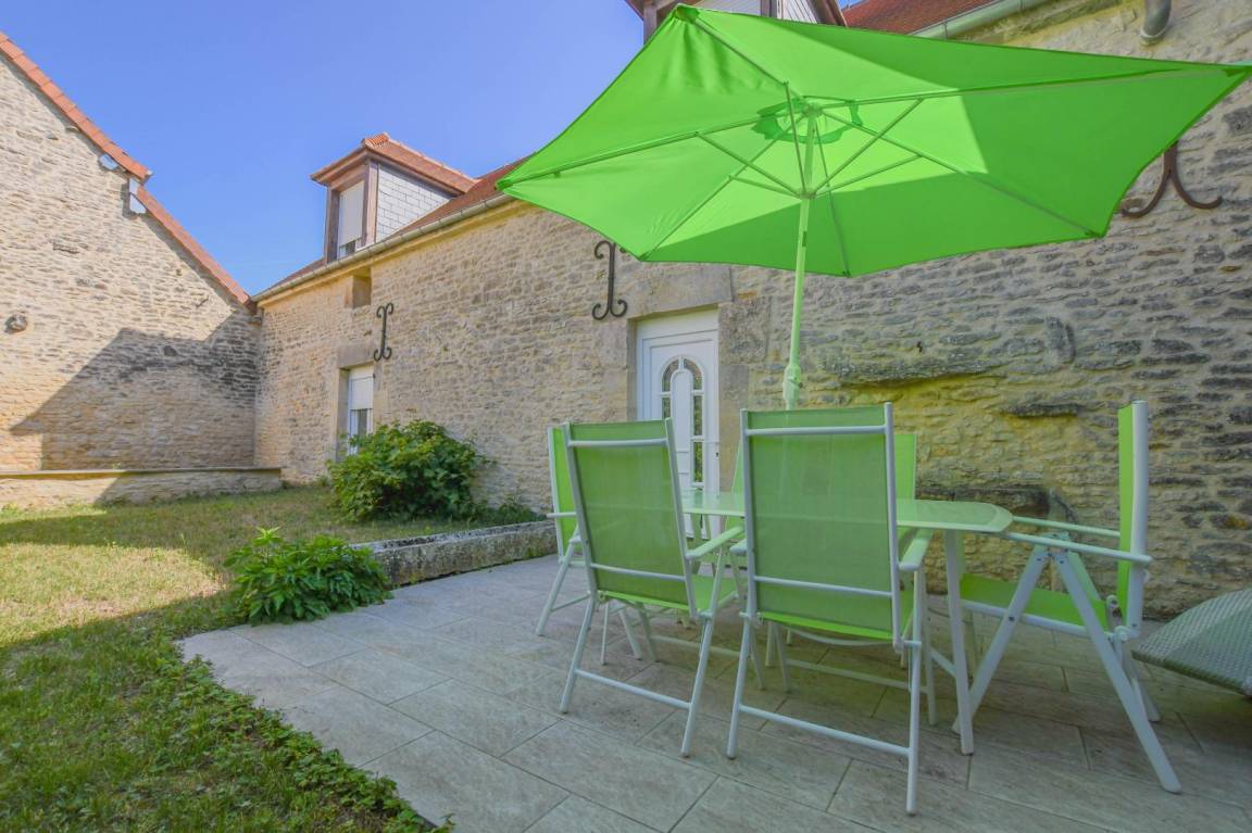 87 M² Gîte ∙ 2 Chambres ∙ 4 Personnes - Aube