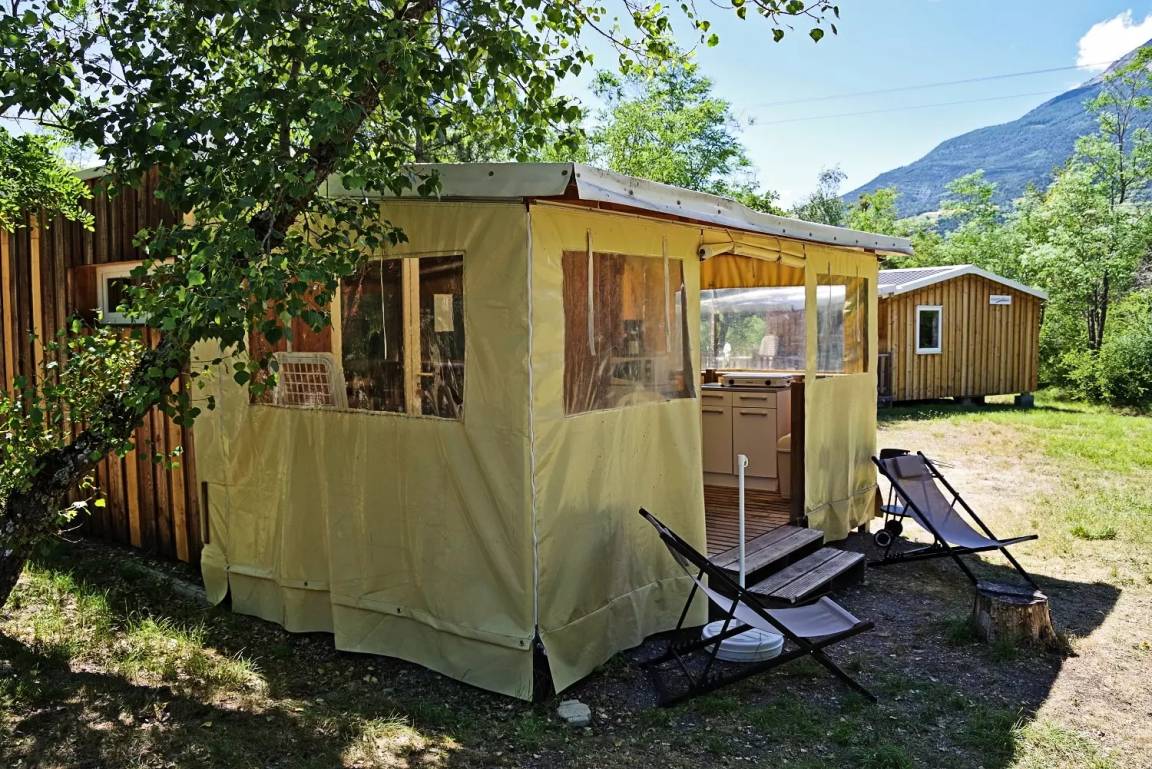 21 M² Mobil-home ∙ 2 Chambres ∙ 5 Personnes - Embrun
