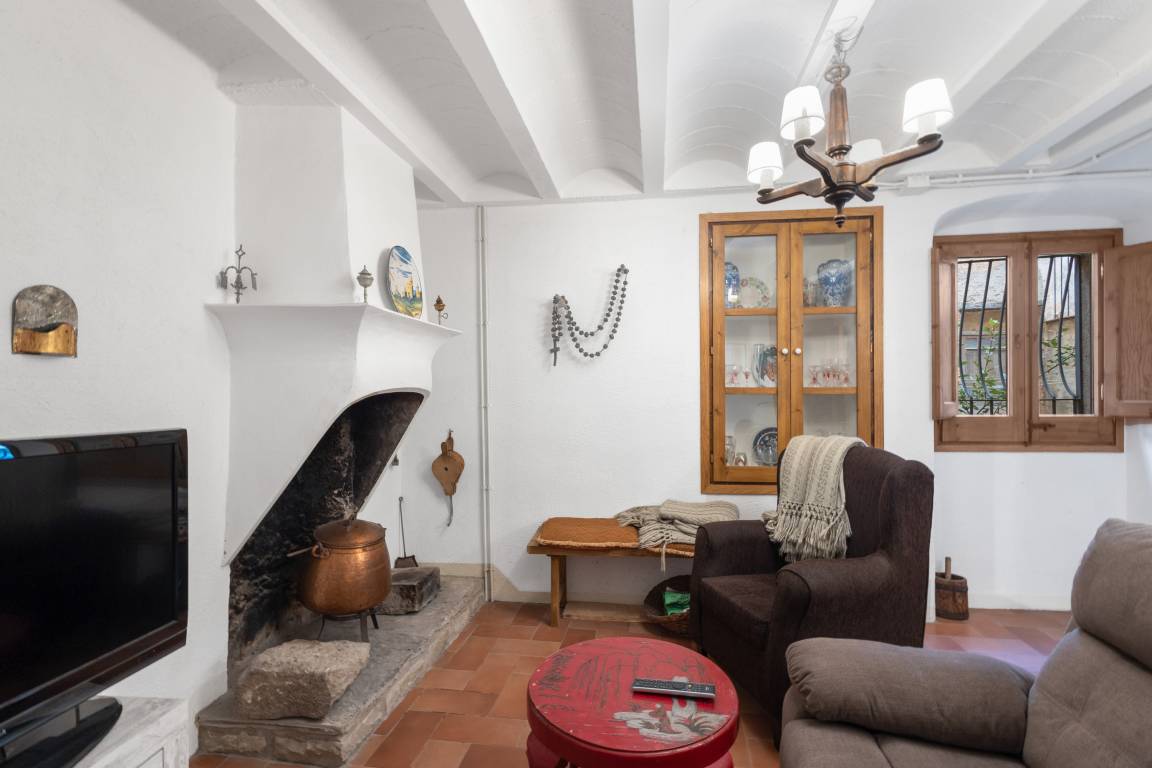 118 M² House ∙ 3 Bedrooms ∙ 5 Guests - Sant Quirze de Besora