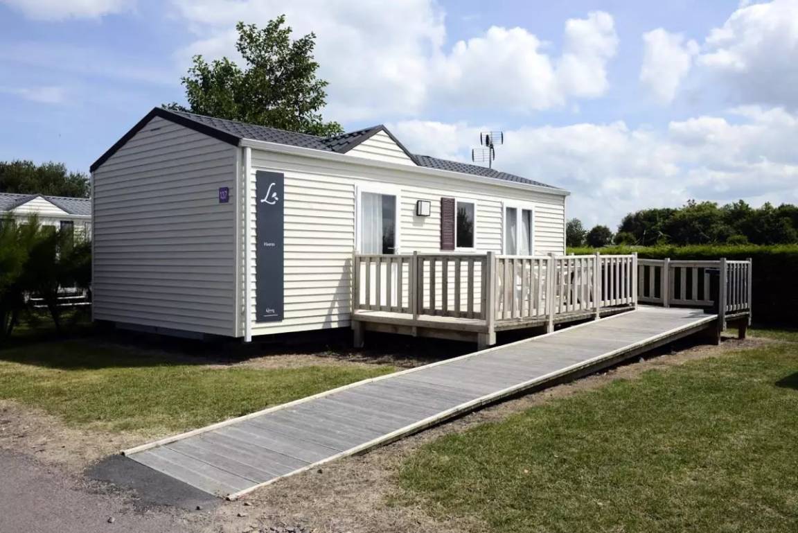 28 M² Mobil-home ∙ 2 Chambres ∙ 4 Personnes - Merville-Franceville-Plage