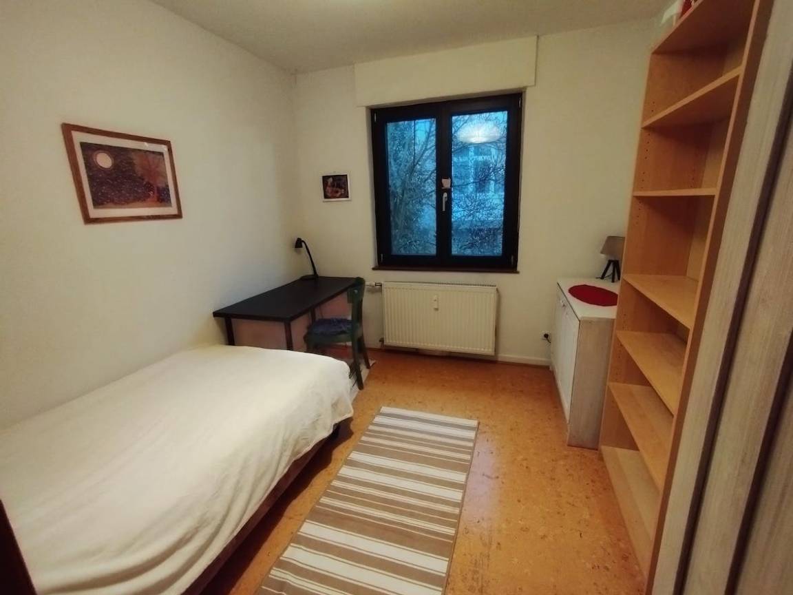 80 M² Private Room ∙ 1 Bedroom ∙ 1 Guest - Frankfurt