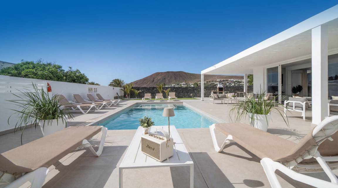 110 M² Villa ∙ 5 Chambres ∙ 10 Personnes - Lanzarote