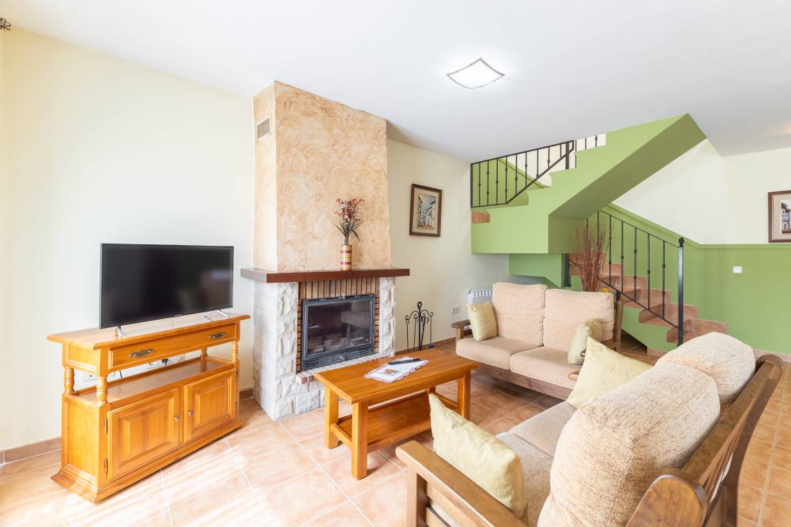 75 M² Apartamento ∙ 2 Habitaciones ∙ 4 Huéspedes - Riaza