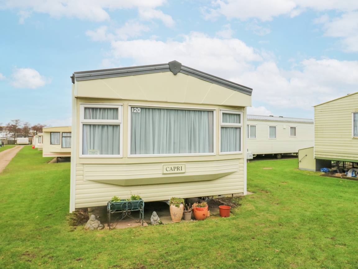 Cottage ∙ 2 Bedrooms ∙ 6 Guests - Hemsby