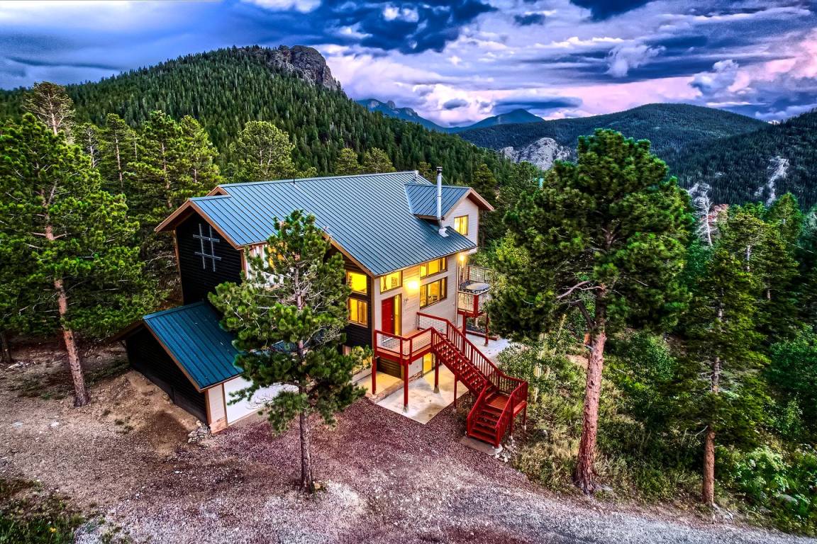 House ∙ 4 Bedrooms ∙ 6 Guests - Nederland, CO