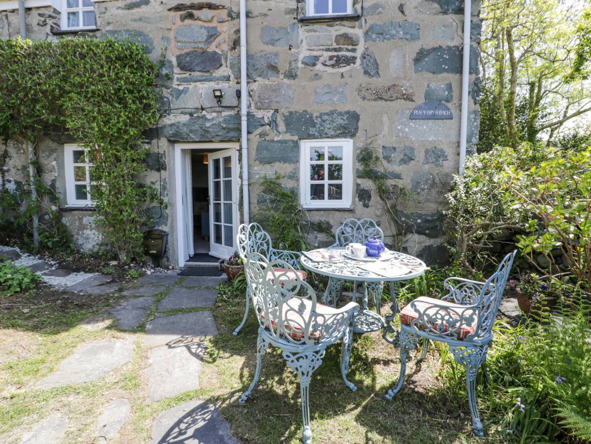 Cottage ∙ 2 Bedrooms ∙ 4 Guests - Portmeirion