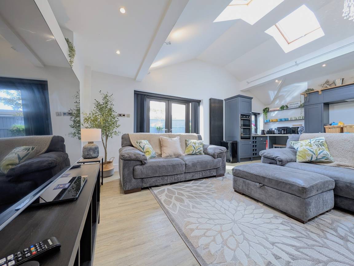 House ∙ 3 Bedrooms ∙ 8 Guests - Southport