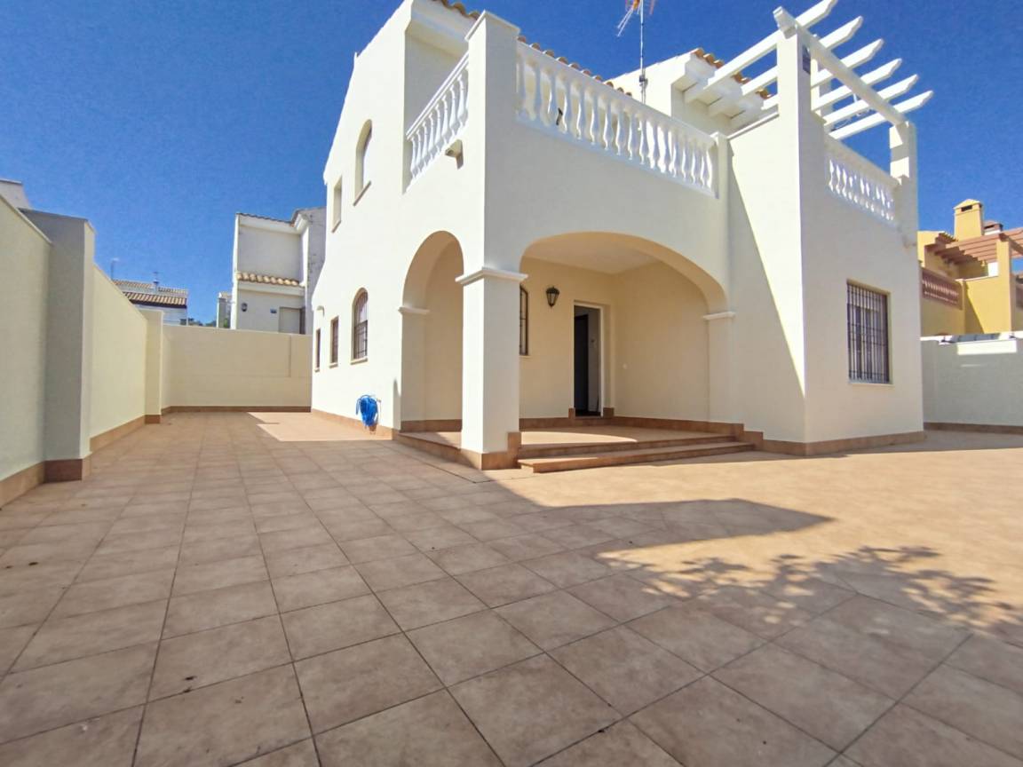 120 M² Casa ∙ 3 Habitaciones ∙ 4 Huéspedes - Ayamonte