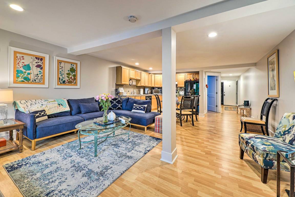 92 M² Apartment ∙ 2 Bedrooms ∙ 4 Guests - Grand Haven, MI