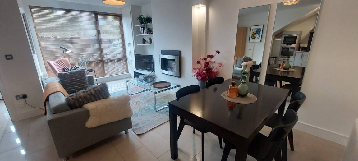 65 M² Apartment ∙ 2 Bedrooms ∙ 4 Guests - Dún Laoghaire
