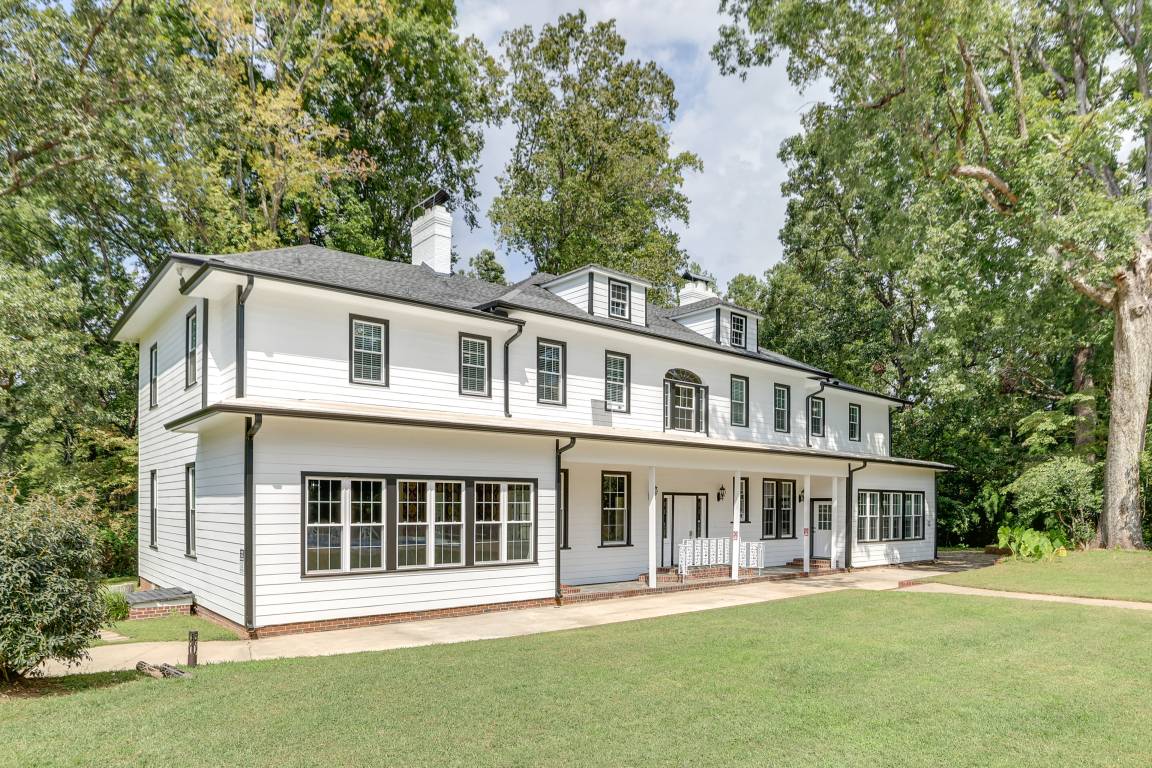 538 M² House ∙ 6 Bedrooms ∙ 12 Guests - Spartanburg, SC