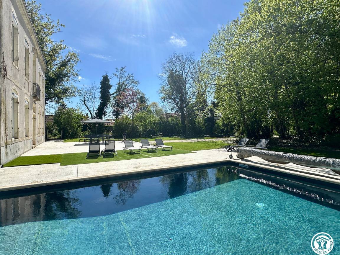 200 M² Cottage ∙ 3 Bedrooms ∙ 8 Guests - Dijon