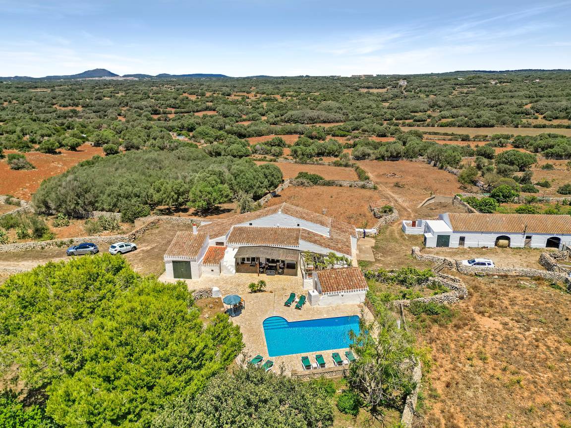 200 M² Finca ∙ 4 Bedrooms ∙ 8 Guests - Menorca